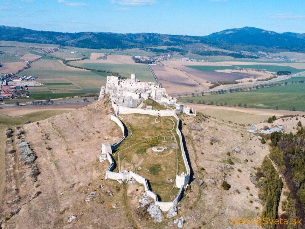 Hrady na Slovensku (aktualizované 2025) | Na Kraj Sveta